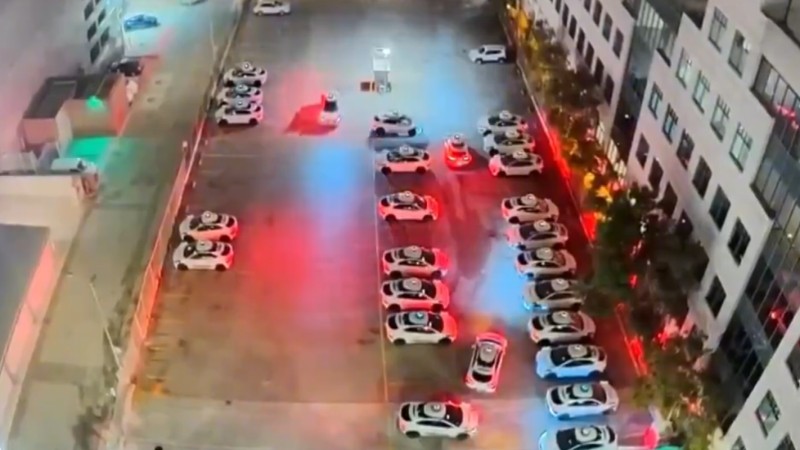 Residents Can’t Sleep! Self-Driving Waymo Taxis Honk Nonstop At 4 AM ...