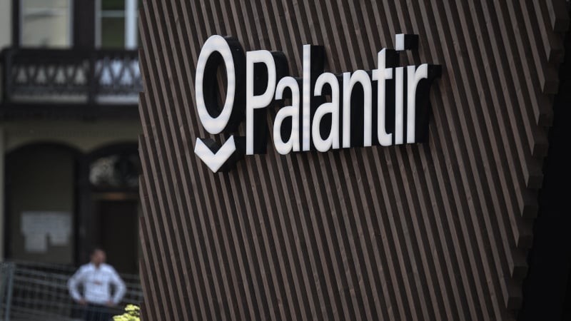 Palantir Building ICE “ImmigrationOS” to Track Migrants