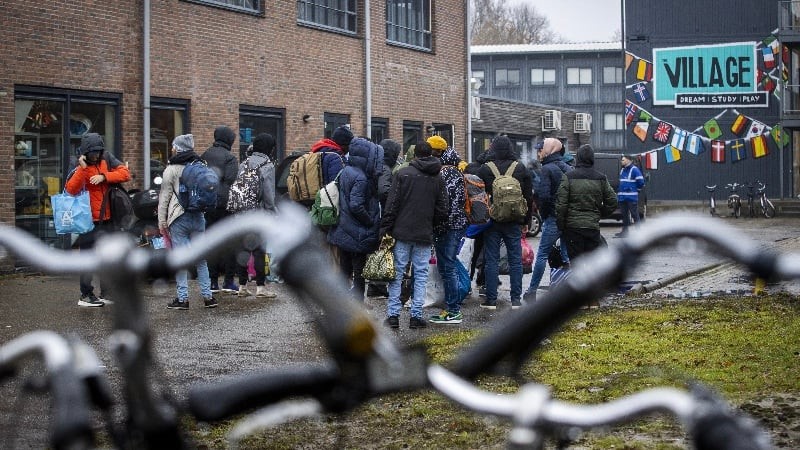 Dutch Immigration Service Pays Record €36.8 Million in Penalty Payments ...