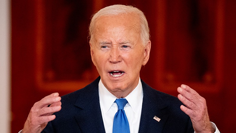 CNN Senior Reporter Admits he has Never Seen Worse Polling Numbers for ...